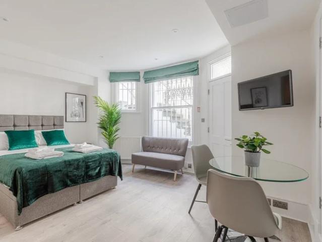 Room at Trebovir Road, Greater London