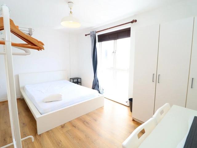 Room at Tredegar Road, Greater London