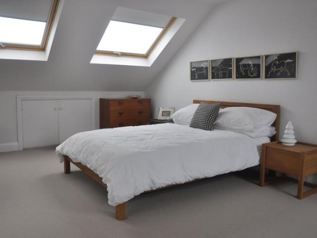 Room at Tredown Road, Greater London