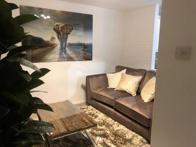 Room at Treeview, Crawley