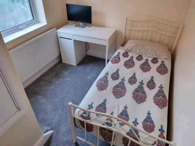 Room at Treegarth Square, Nottingham