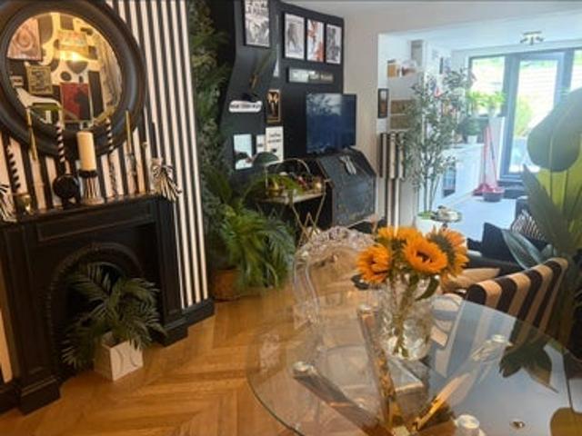 Room at Tregothnan Road, Greater London