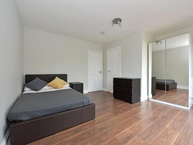 Room at Tresham Crescent, City of Westminster