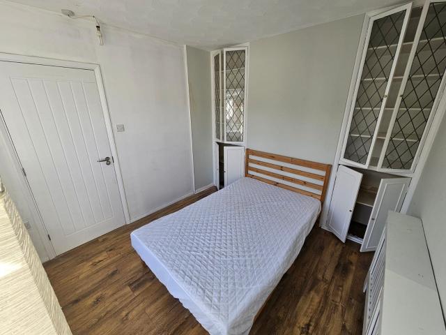 Room at Trevor Close, Greater London