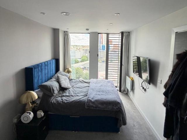 Room at Trinity Way, Salford