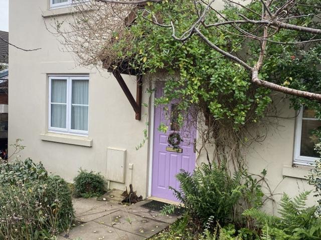 Room at Tripps Row, Long Ashton