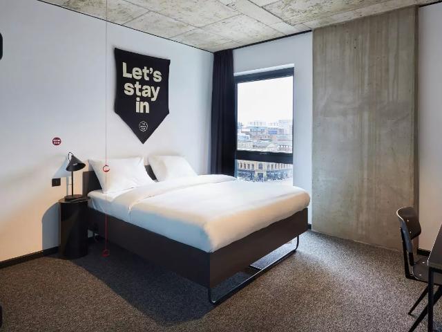 Room at Trongate, Glasgow