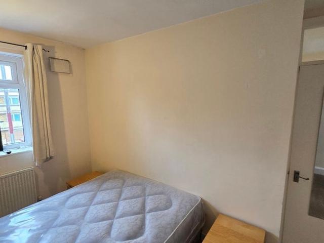 Room at Trott Street, Greater London