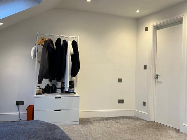 Room at Trundley's Road, Greater London