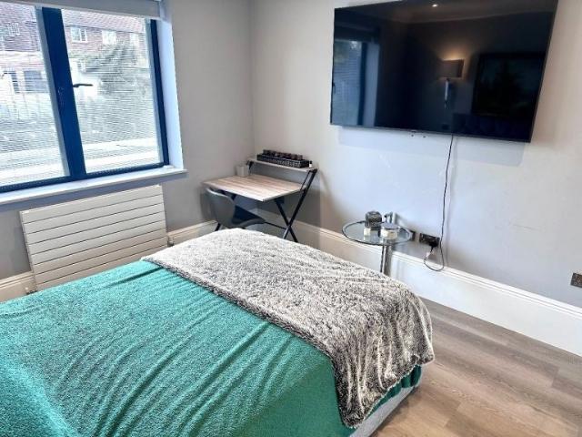 Room at Truslove Road, Greater London