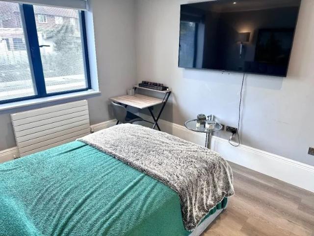 Room at Truslove Road, Greater London
