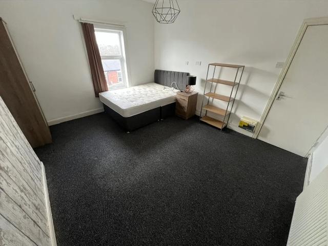 Room at Uttoxeter New Road, Derby