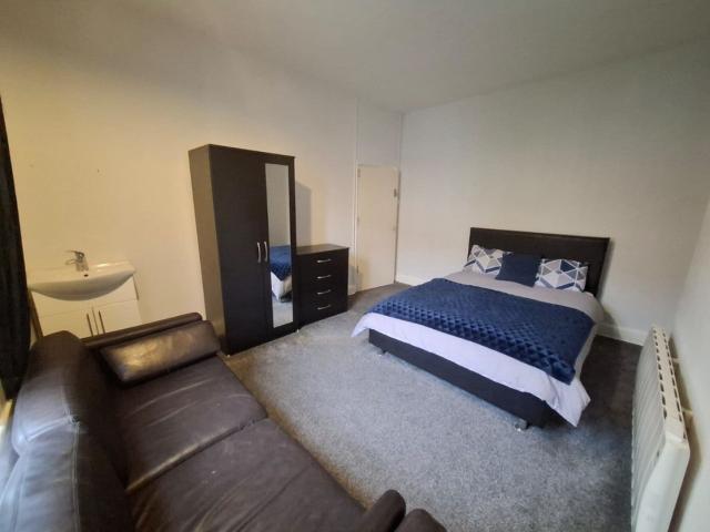 Room at Uttoxeter New Road, Derby