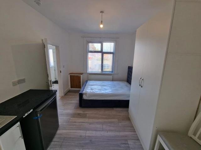 Room at Uxbridge Road, Greater London
