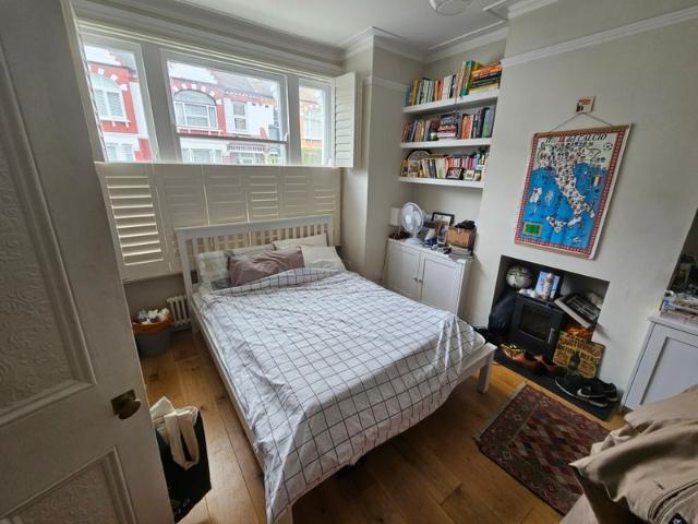 Room at Undine Street, Greater London