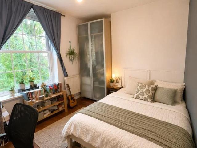 Room at Union Road, Greater London