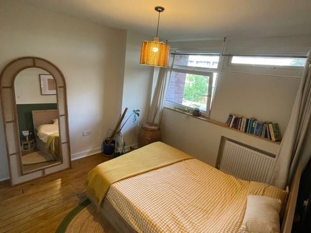 Room at Unwin Close, Greater London