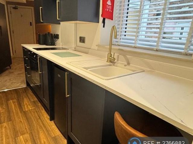 Room at Upper Boundary Road, Derby