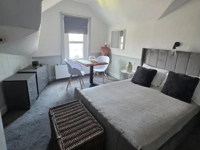 Room at Upper Dicconson Street, Wigan