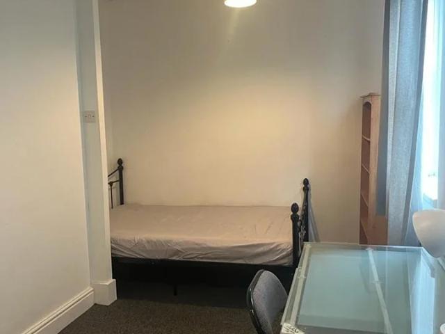 Room at Upper Gwydir Street, Cambridge