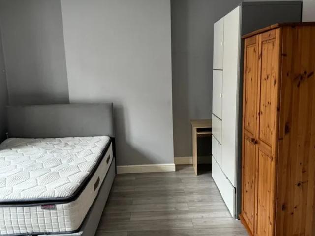 Room at Upper High Street, Epsom and Ewell