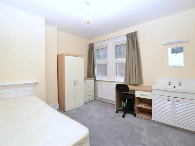 Room at Upper Redlands Road, Reading