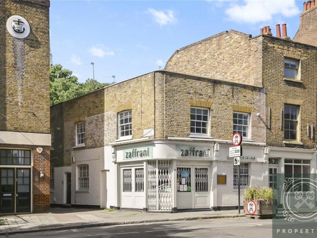 Room at Upper Street, Greater London