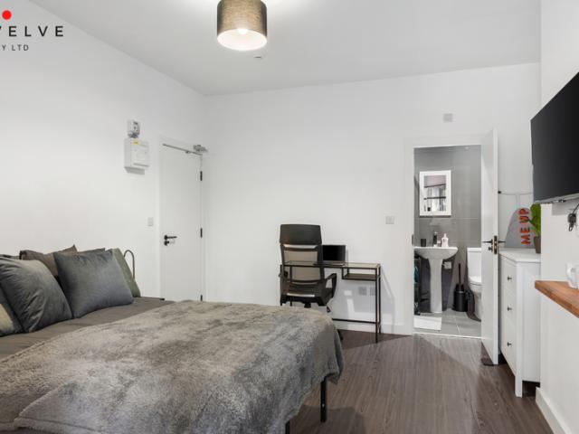 Room at Upper Tulse Hill, Greater London