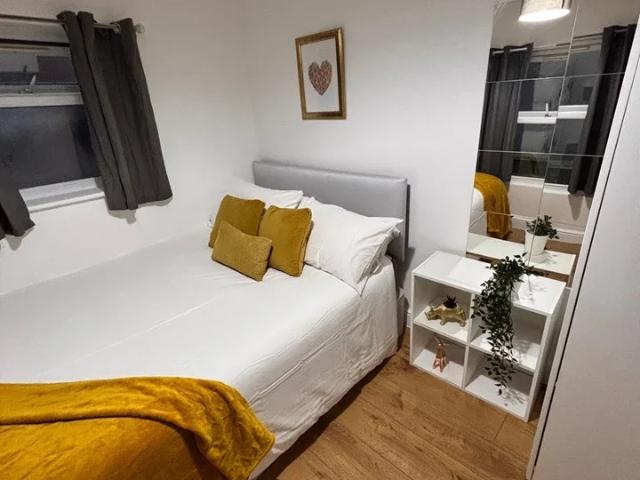 Room at Upper Tooting Road, Greater London