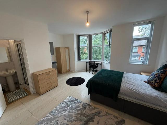 Room at Upperton Road, Leicester