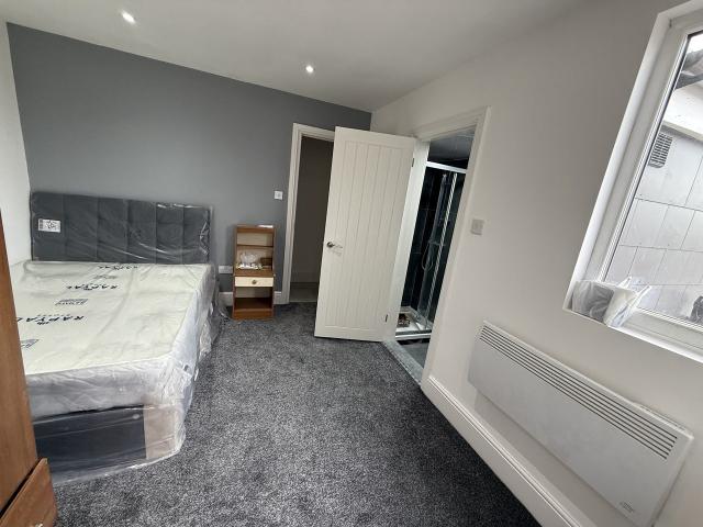 Room at Upperton Road, Leicester