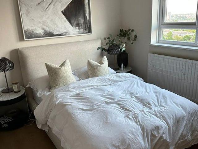 Room at Urmston Drive, Greater London
