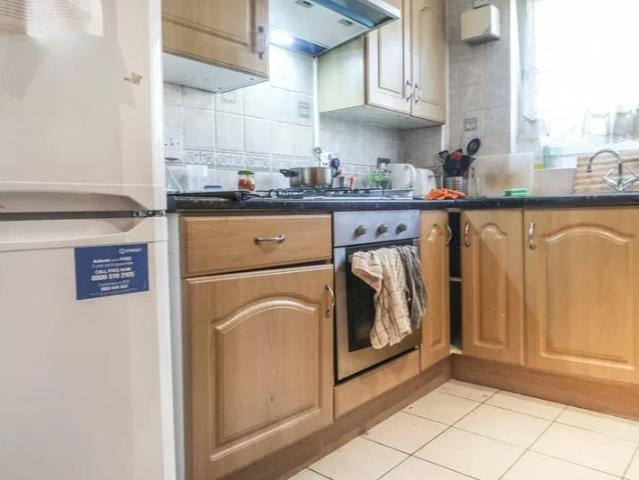 Room at Usk Street, Greater London
