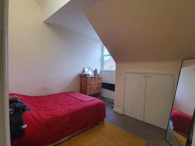 Room at Valnay Street, Greater London