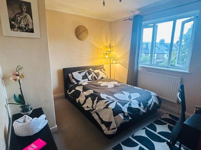 Room at Vale Street, Greater London