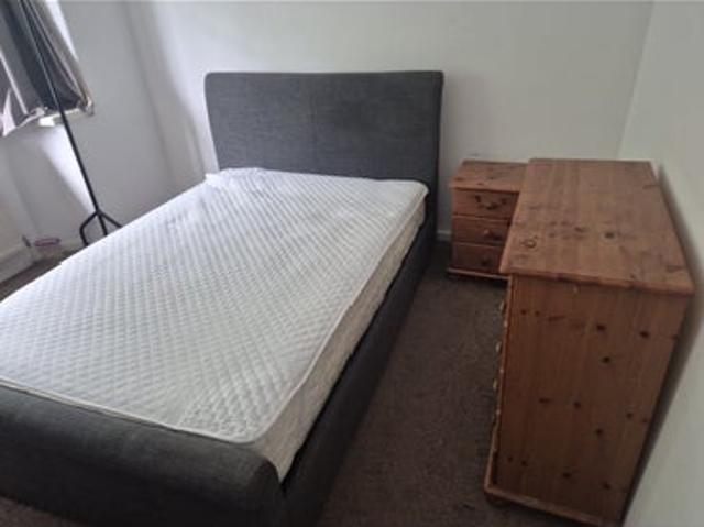 Room at Valley Road, Trafford