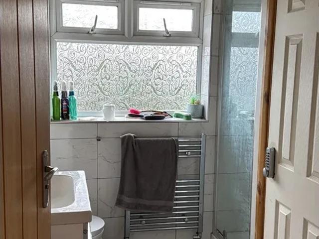 Room at Vancouver Road, Greater London