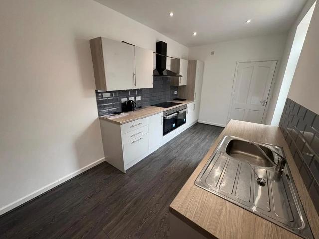 Room at Vaughan Avenue, Doncaster