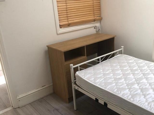 Room at Vaughan Gardens, Greater London