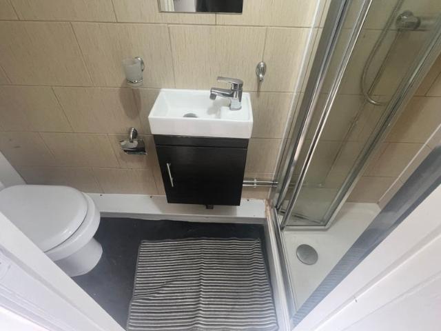 Room at Vaughan Road, Greater London