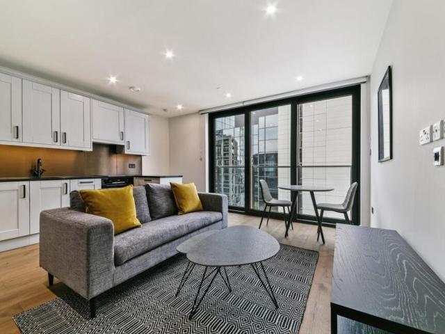 Room at Vaughan Way, Greater London