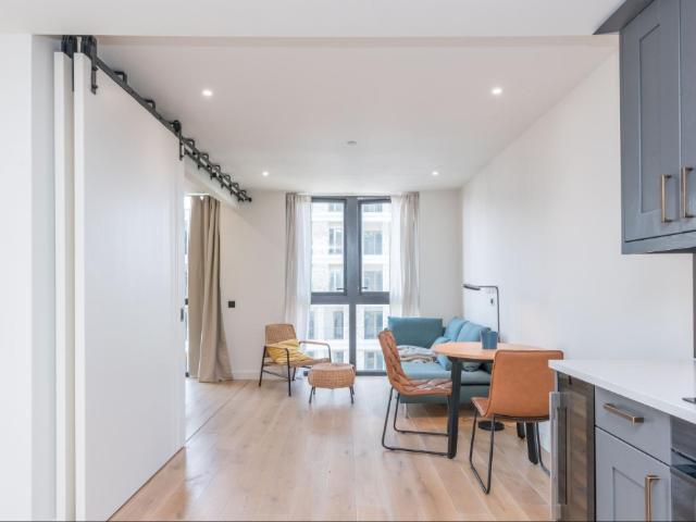 Room at Vaughan Way, Greater London