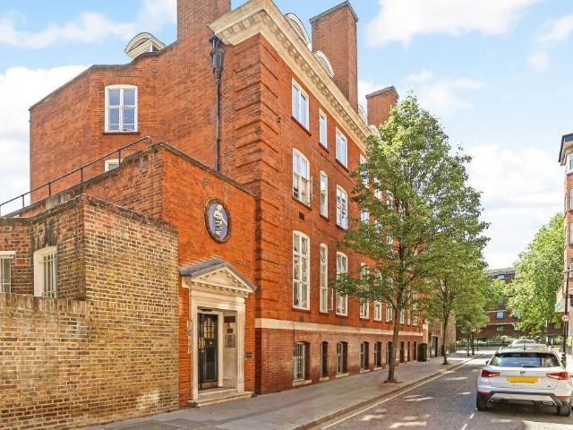 Room at Vauxhall Bridge Road, City of Westminster