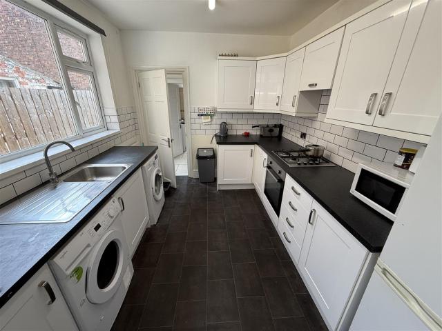 Room at Ventnor Street, Hull