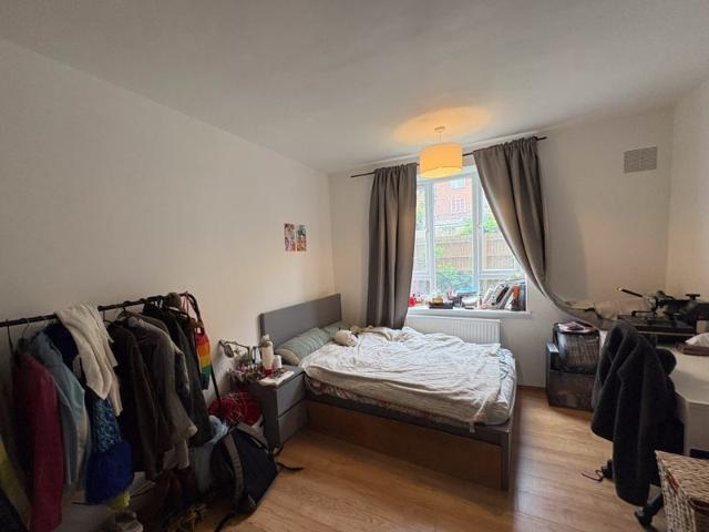 Room at Vermont Road, Greater London