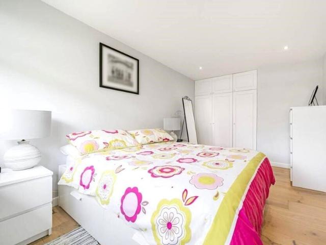 Room at Vermont Road, Greater London