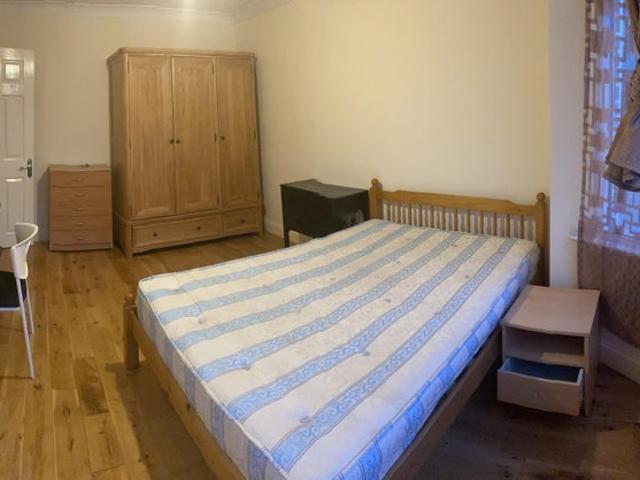 Room at Vernon Road, Greater London