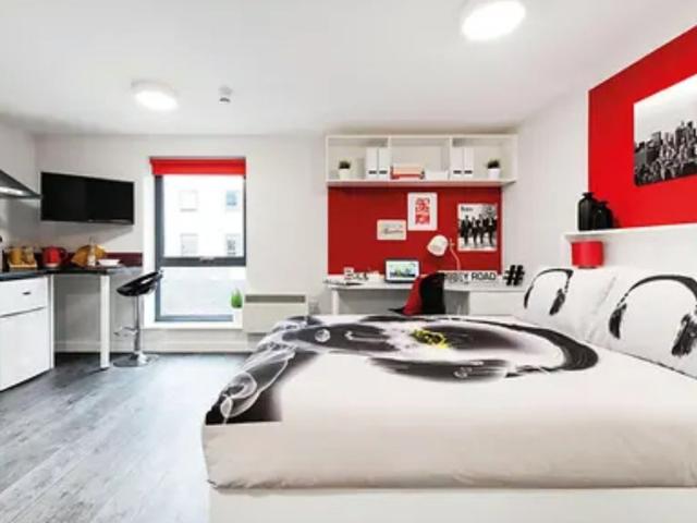 Room at Vere Street, Cardiff