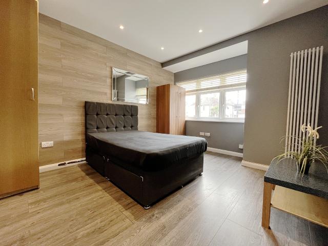 Room at Vicarage Farm Road, London