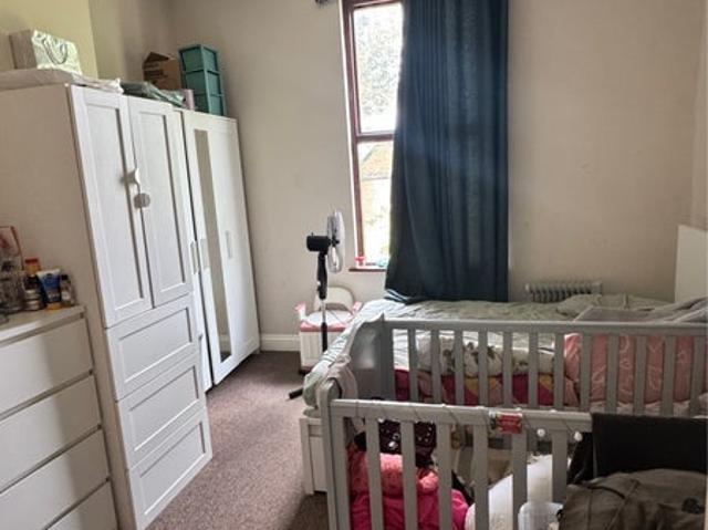Room at Vicarage Park, Greater London